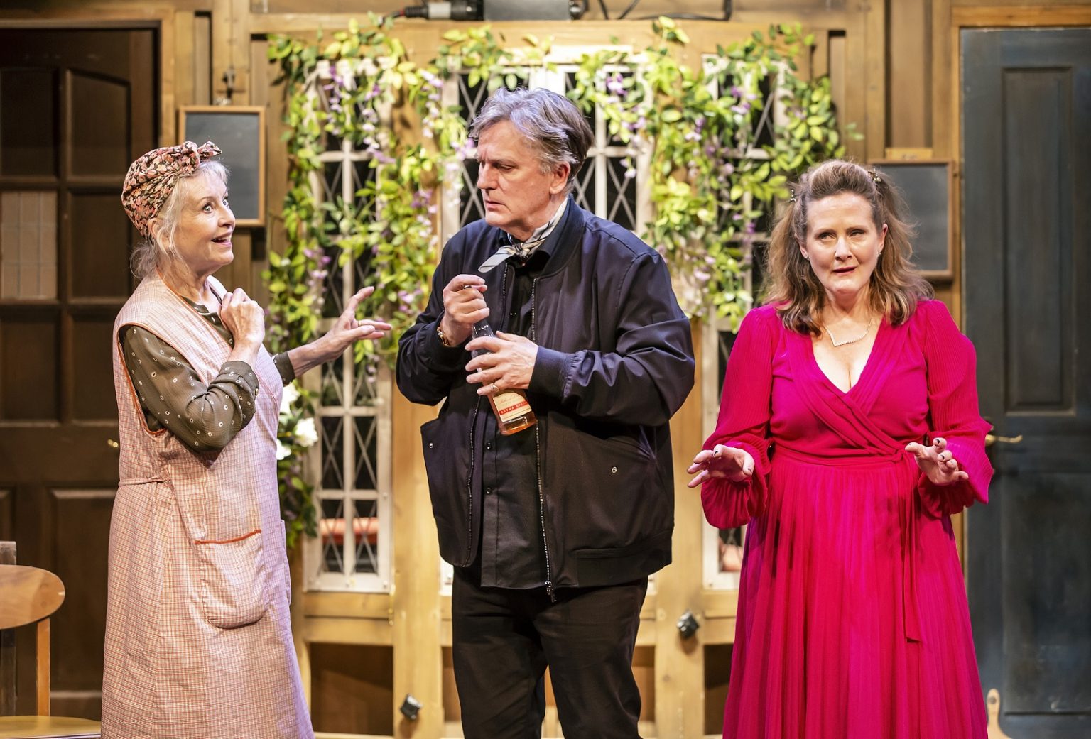 Bath Voice Theatre Review: all hail the eternally brilliant farce ...