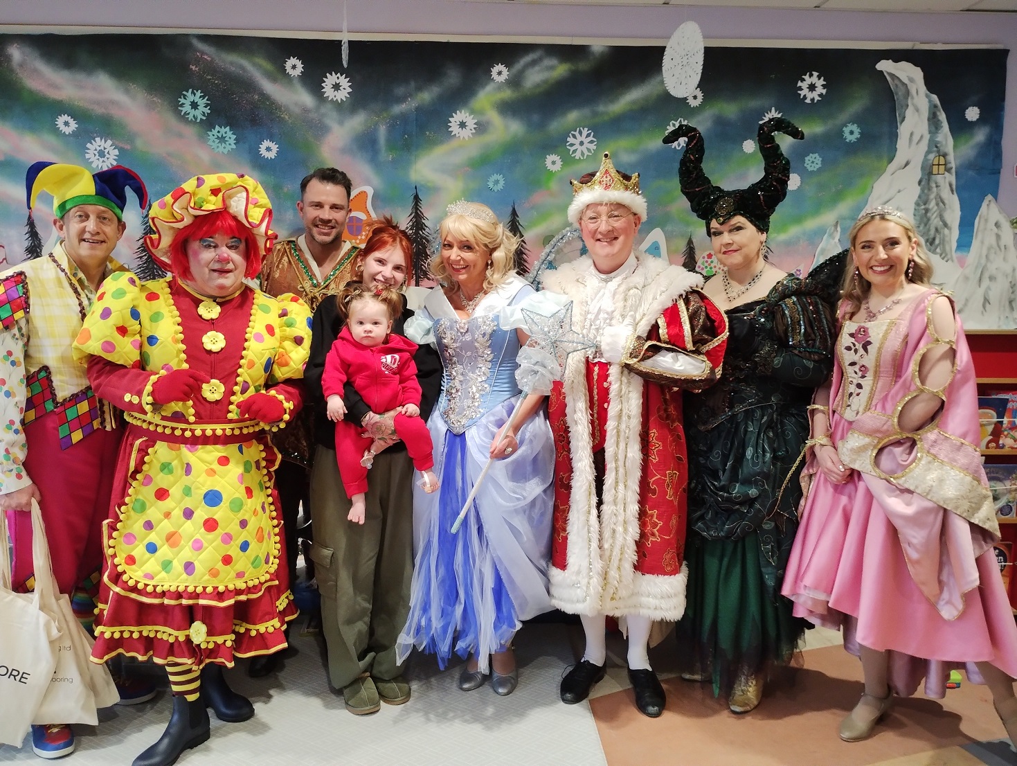 Bath Voice News: actors visit young patients and their families at the ...