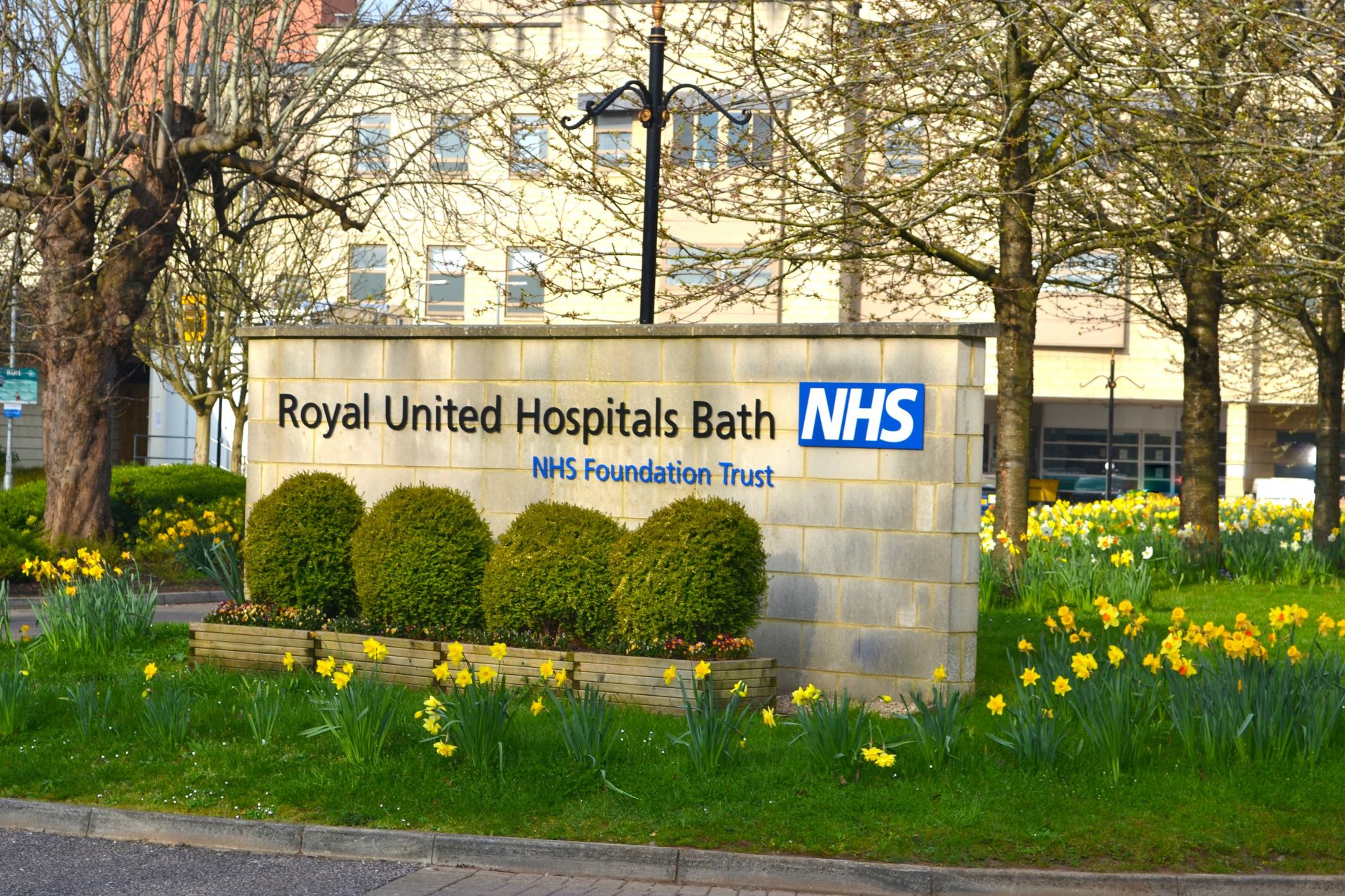 Bath Voice News: Update on 'knife man' incident when the RUH was locked ...